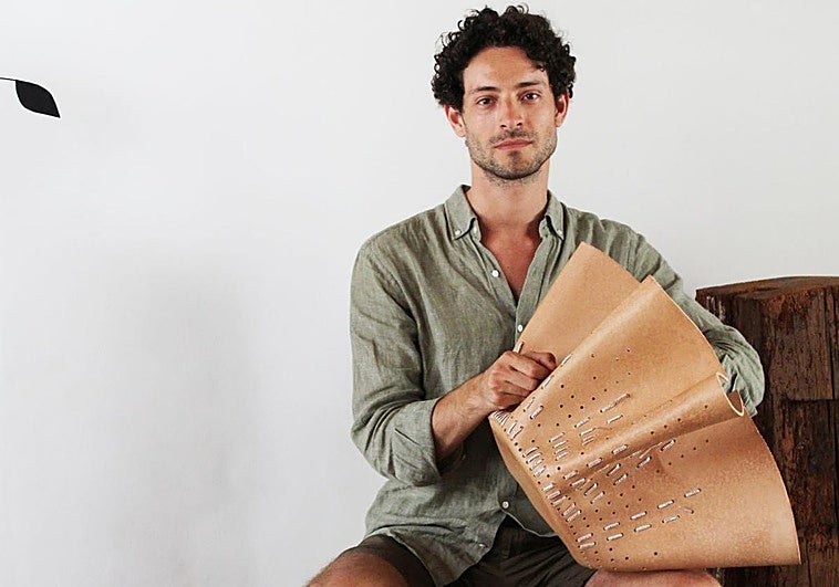 El diseñador valenciano Adrián Salvador Candela formará parte de la Real Academia de España en ...